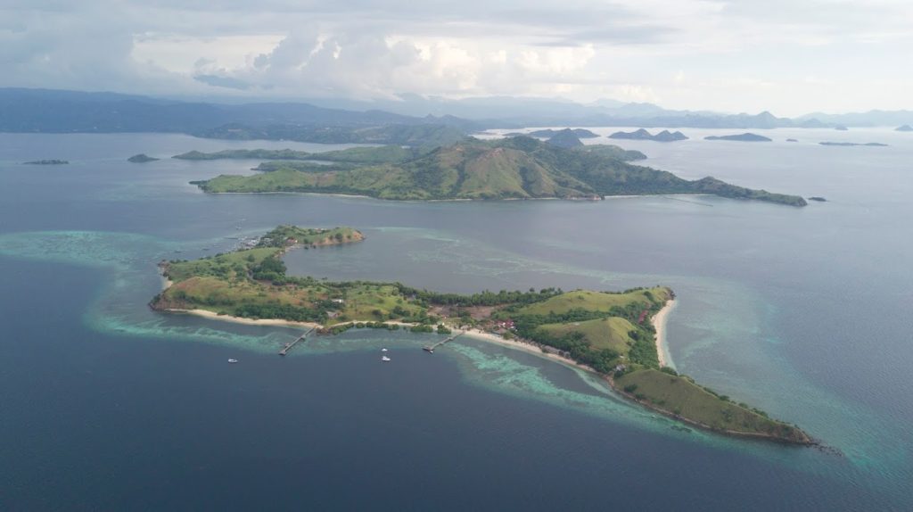 Keunikan Pulau Seraya Kecil Labuan Bajo Yang Indah Bak Surga Dunia ...